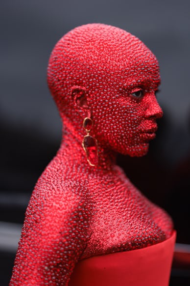 How To Wear Glitter The Modern Way