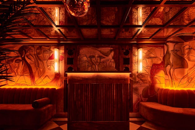 10 Best New York City Nightclubs & Lounges