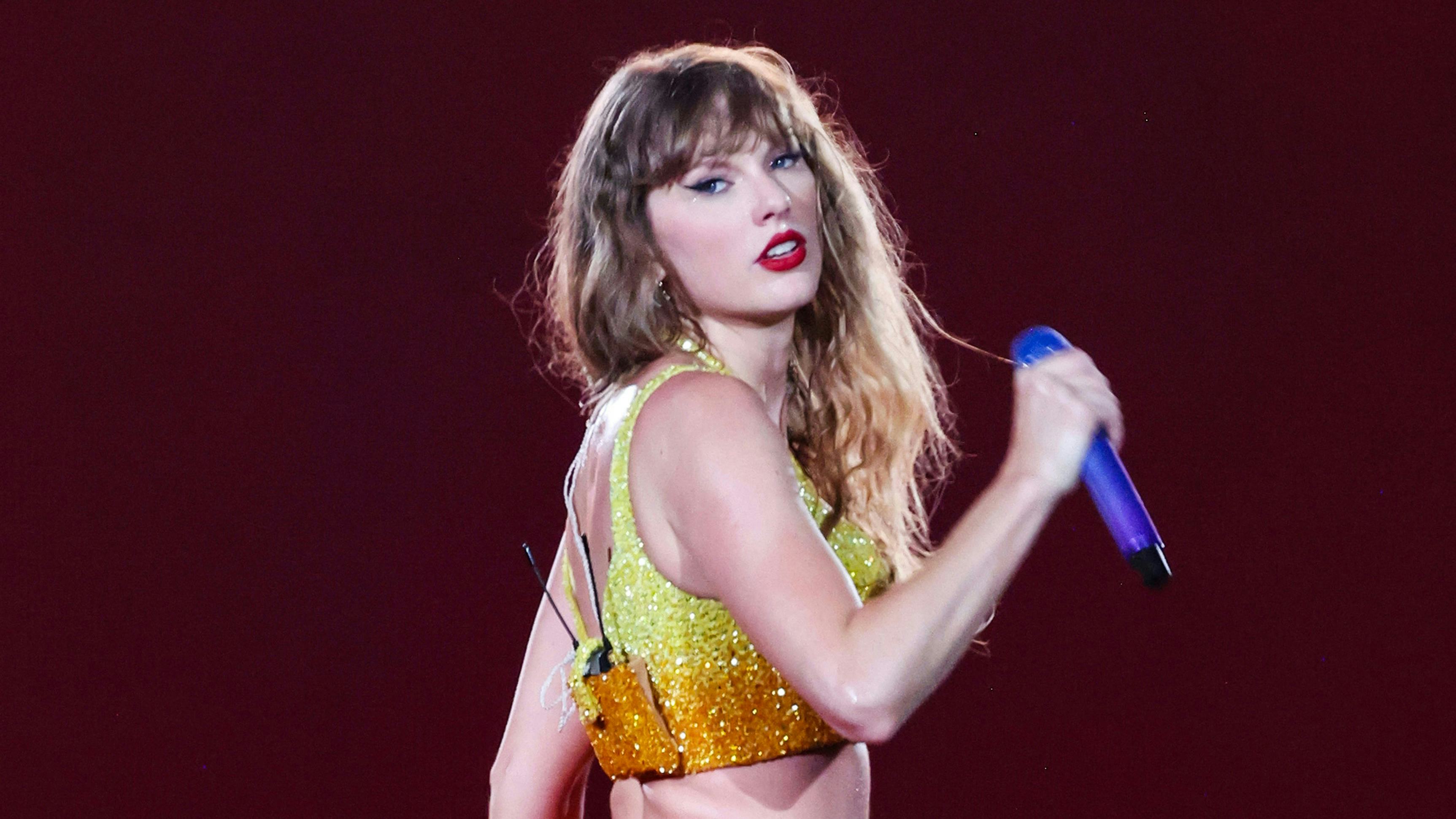 Taylor Swift Took The No-Pants Trend To The Eras Tour