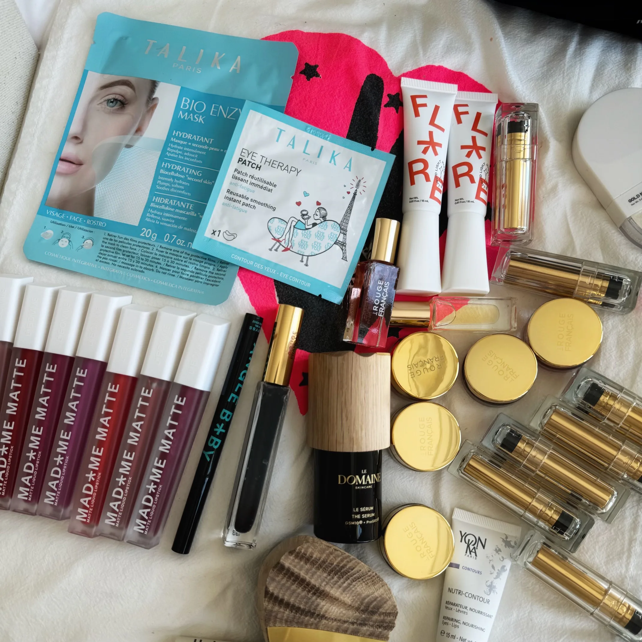 Chloe Fineman's 'Megalopolis' Premiere Makeup Is Soft & Romantic