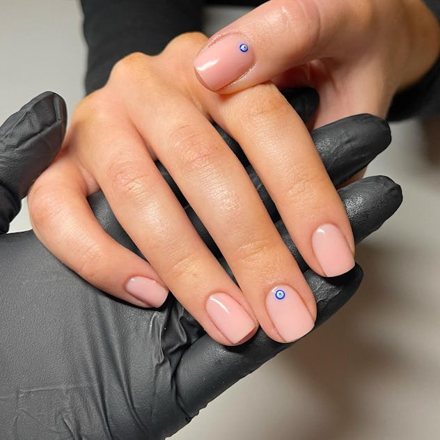 40 Simple Nail Designs Any Minimalist Will Love