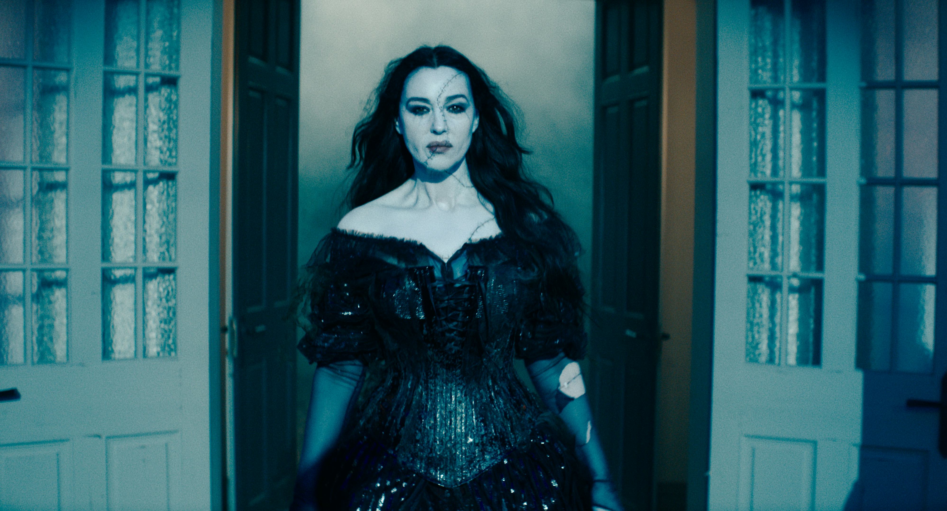 New 'Beetlejuice 2' Details Confirm Lydia Deetz Is A Hot Mess