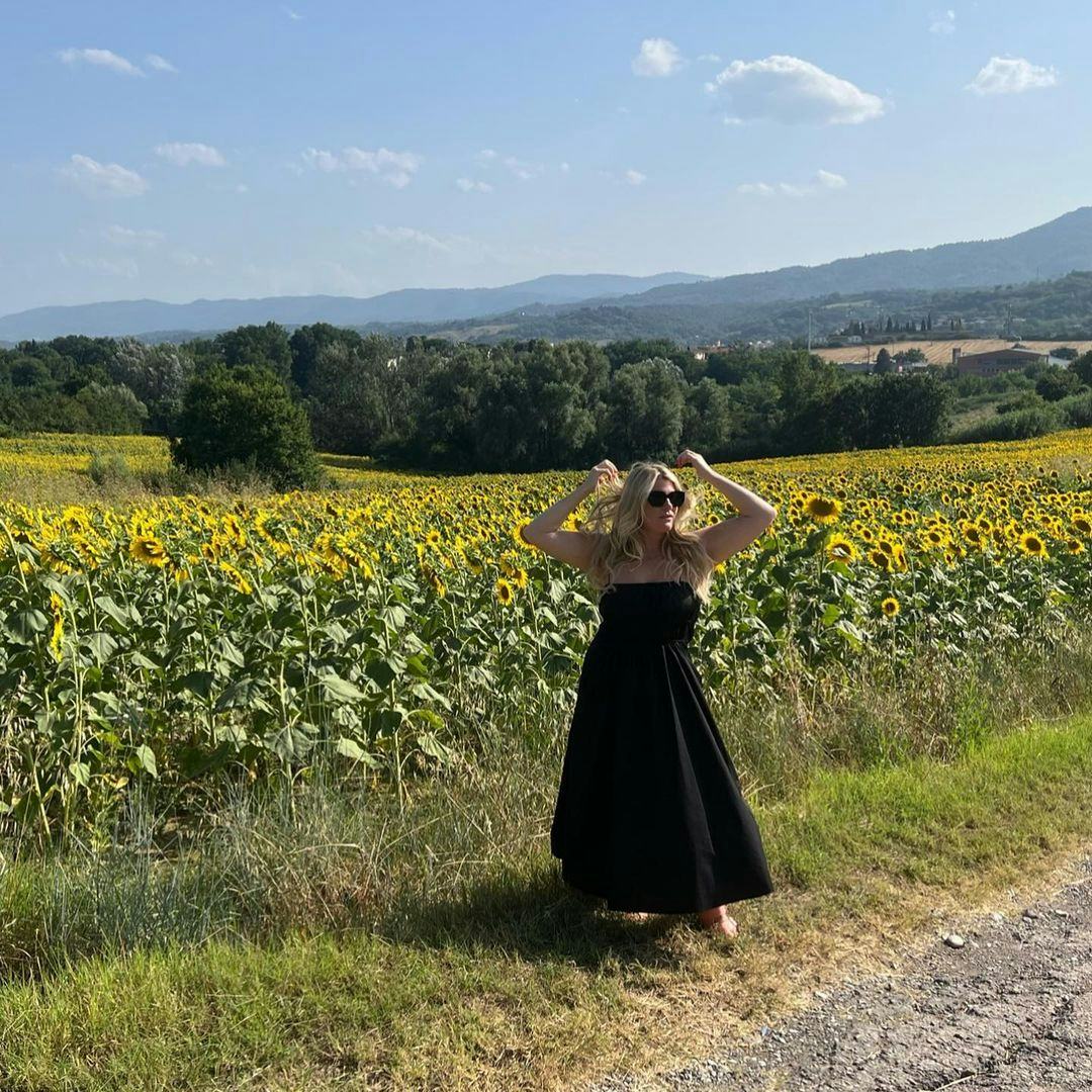 Comedian Heather McMahan Talks Travel & The In-Flight Essentials She's ...