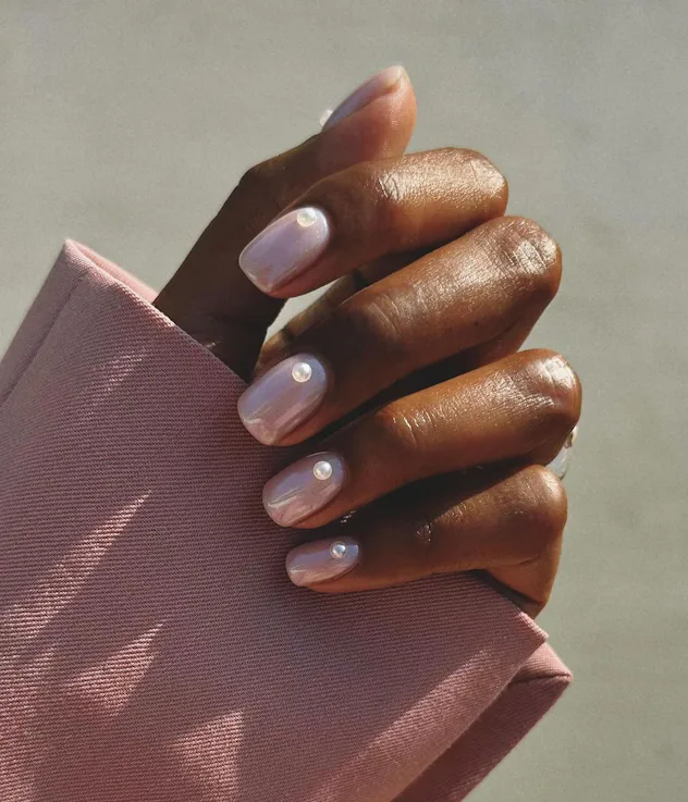 40 Simple Nail Designs Any Minimalist Will Love