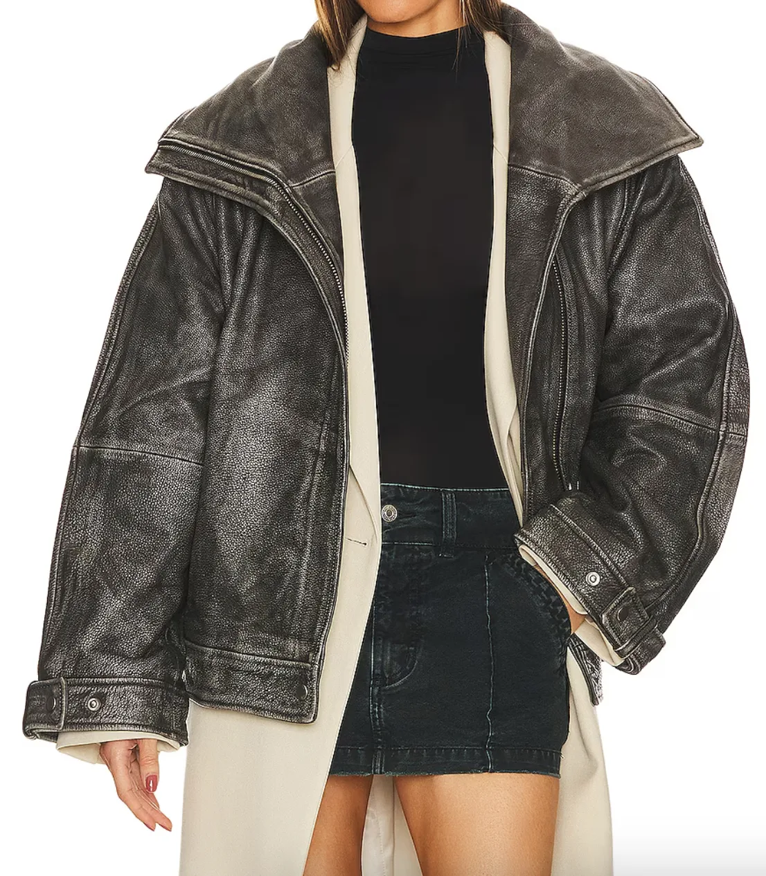 The Charli XCX-Inspired “Brat Girl” Style Is The Internet's Newest ...