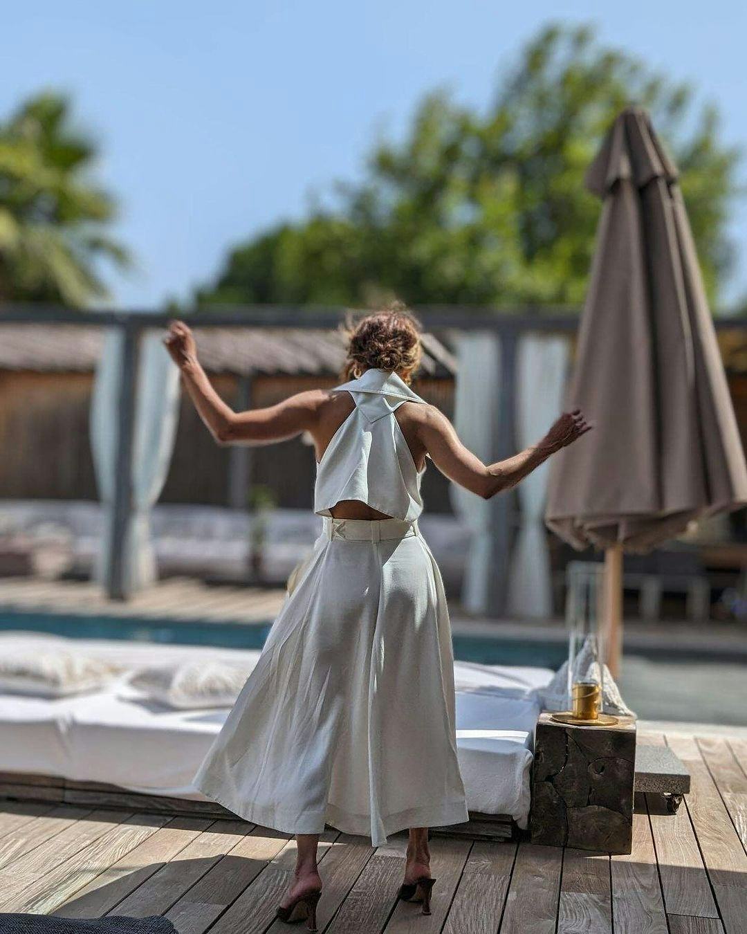 Halle Berry's Curly Bun Is So Ethereal & Elegant At The Same Time