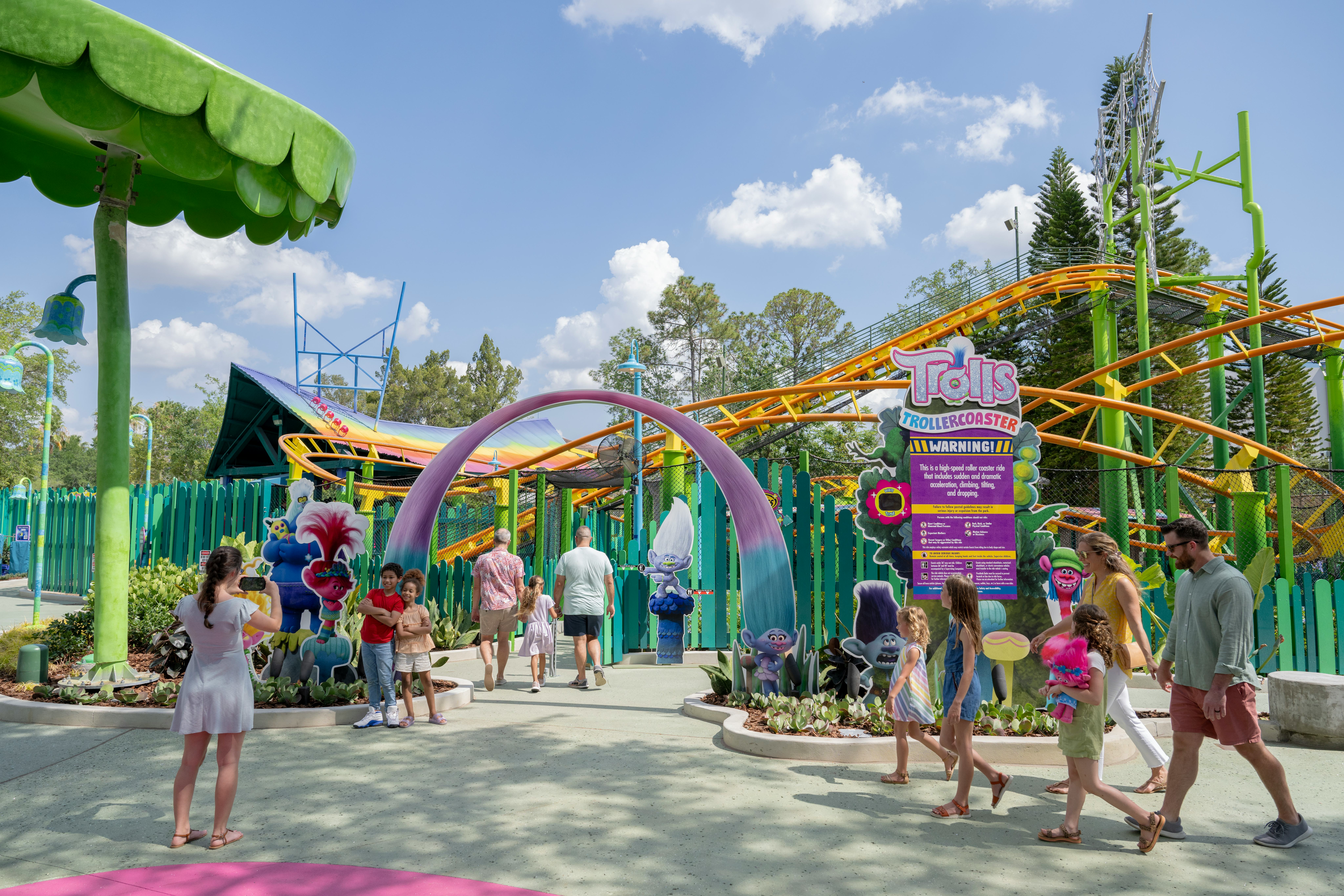 DreamWorks Land At Universal Orlando Is Open! Here's Your Sign To Go