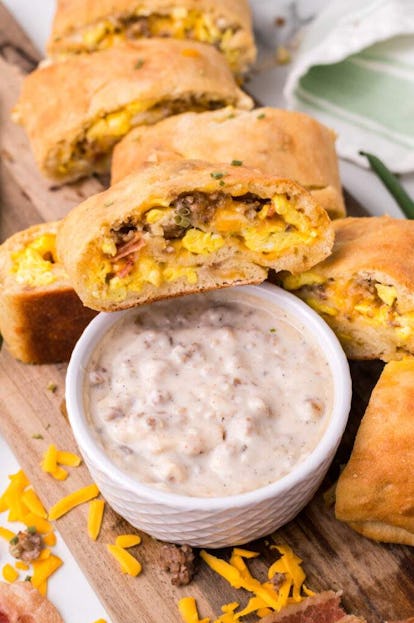 20 Beach Breakfast Ideas To Fuel Your Day Of Fun In The Sun