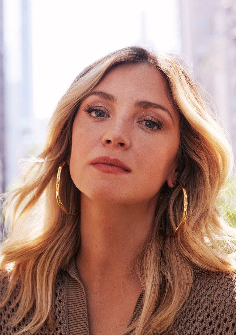 It’s Abby Elliott Who Makes It Real