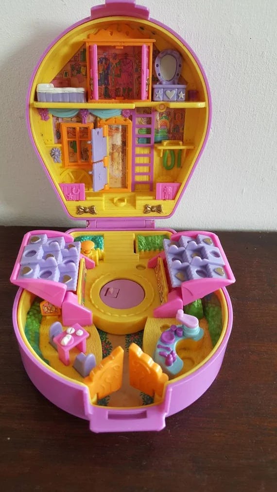 All The Best ‘90s Back-To-School Gear Your Kids (& You) Will Love