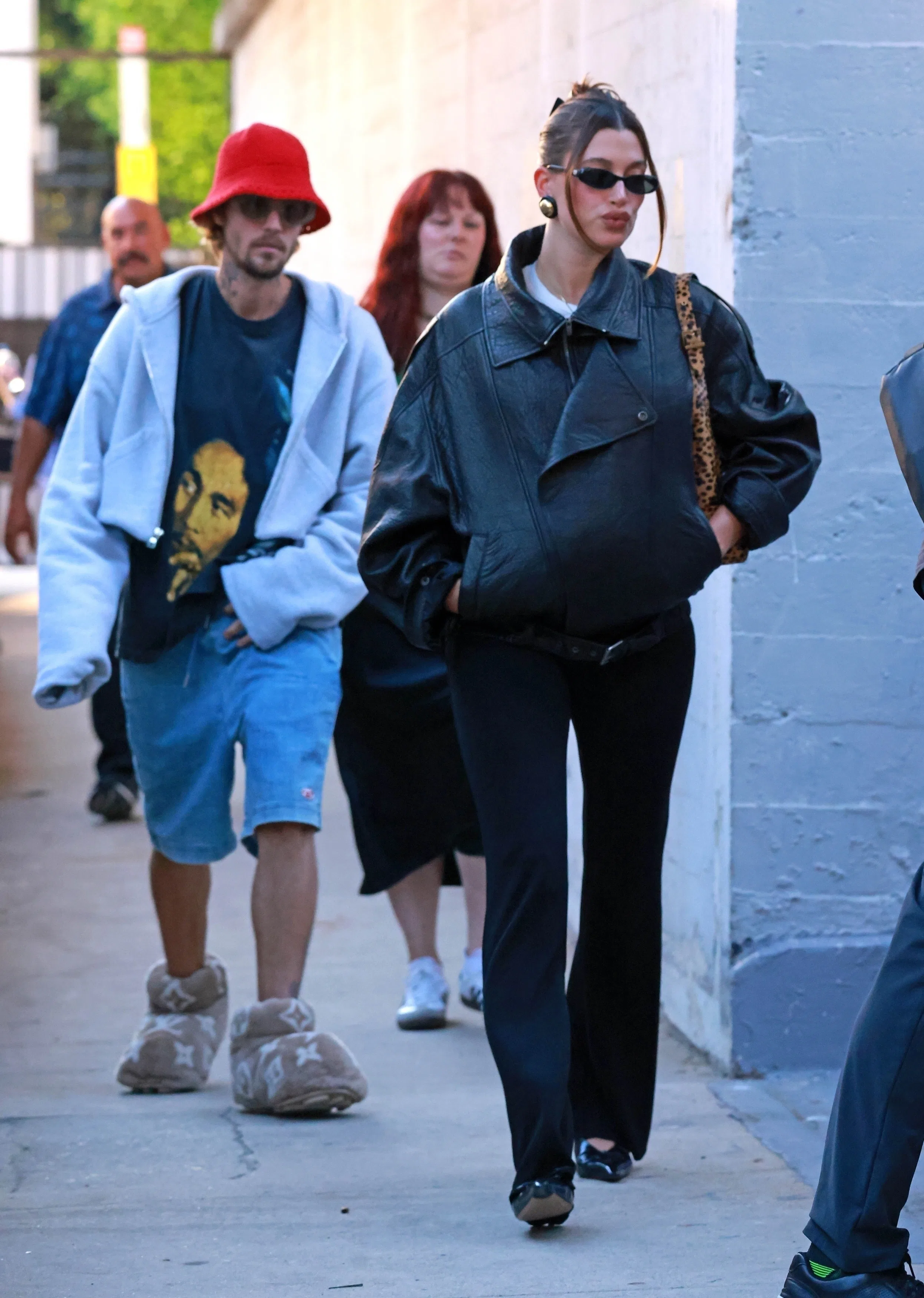 Hailey Bieber’s ’80s-Style Button Earrings Accentuate Her Maternity Style