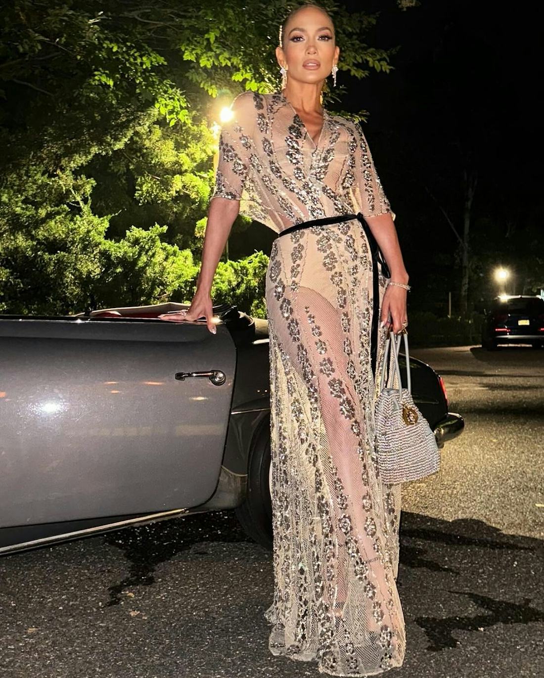 Jennifer Lopez Just Rocked The No Pants & Visible Bra Trends In Dior