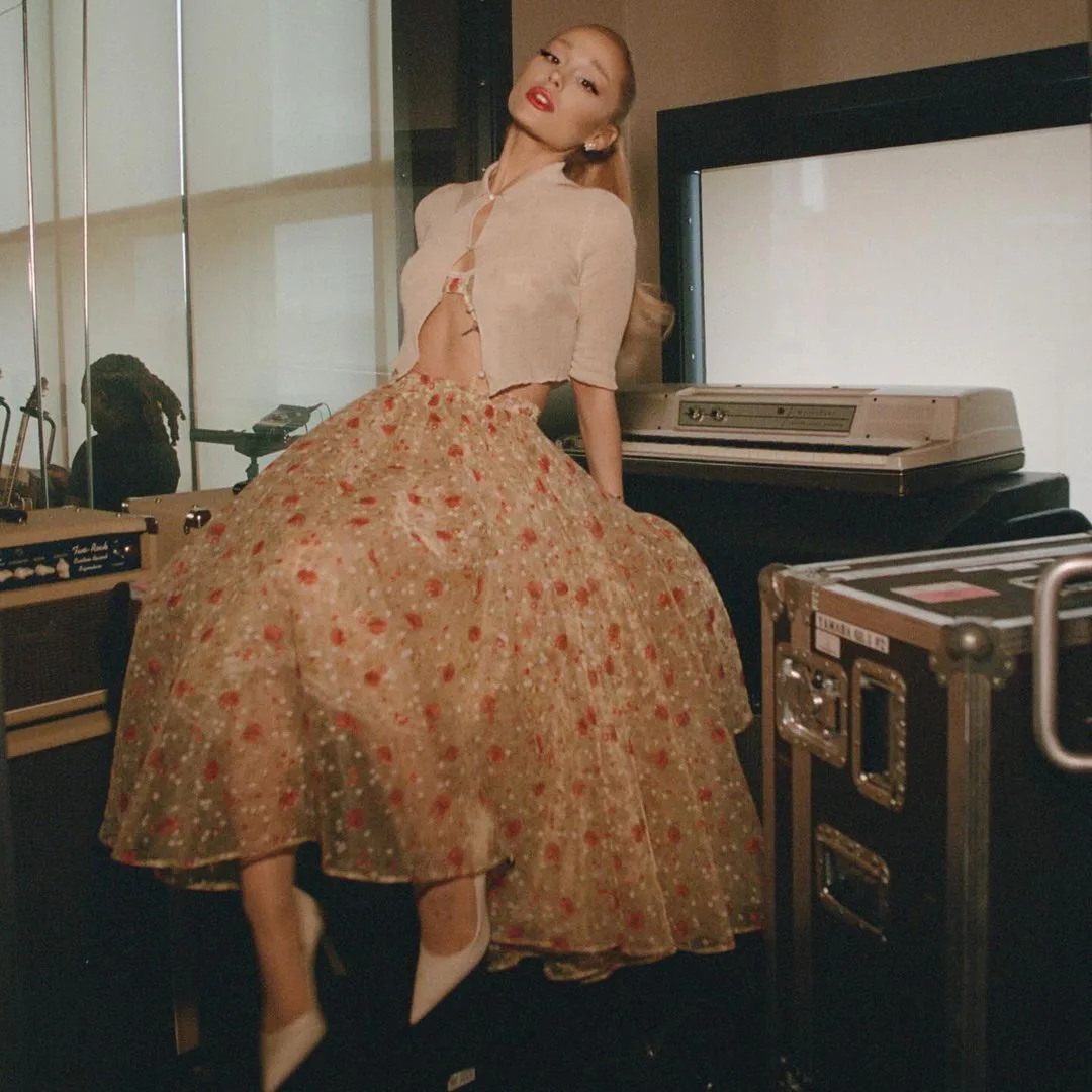 Ariana Grande’s Romantic Prada Skirt Set Paid Homage To Her ‘Wicked ...