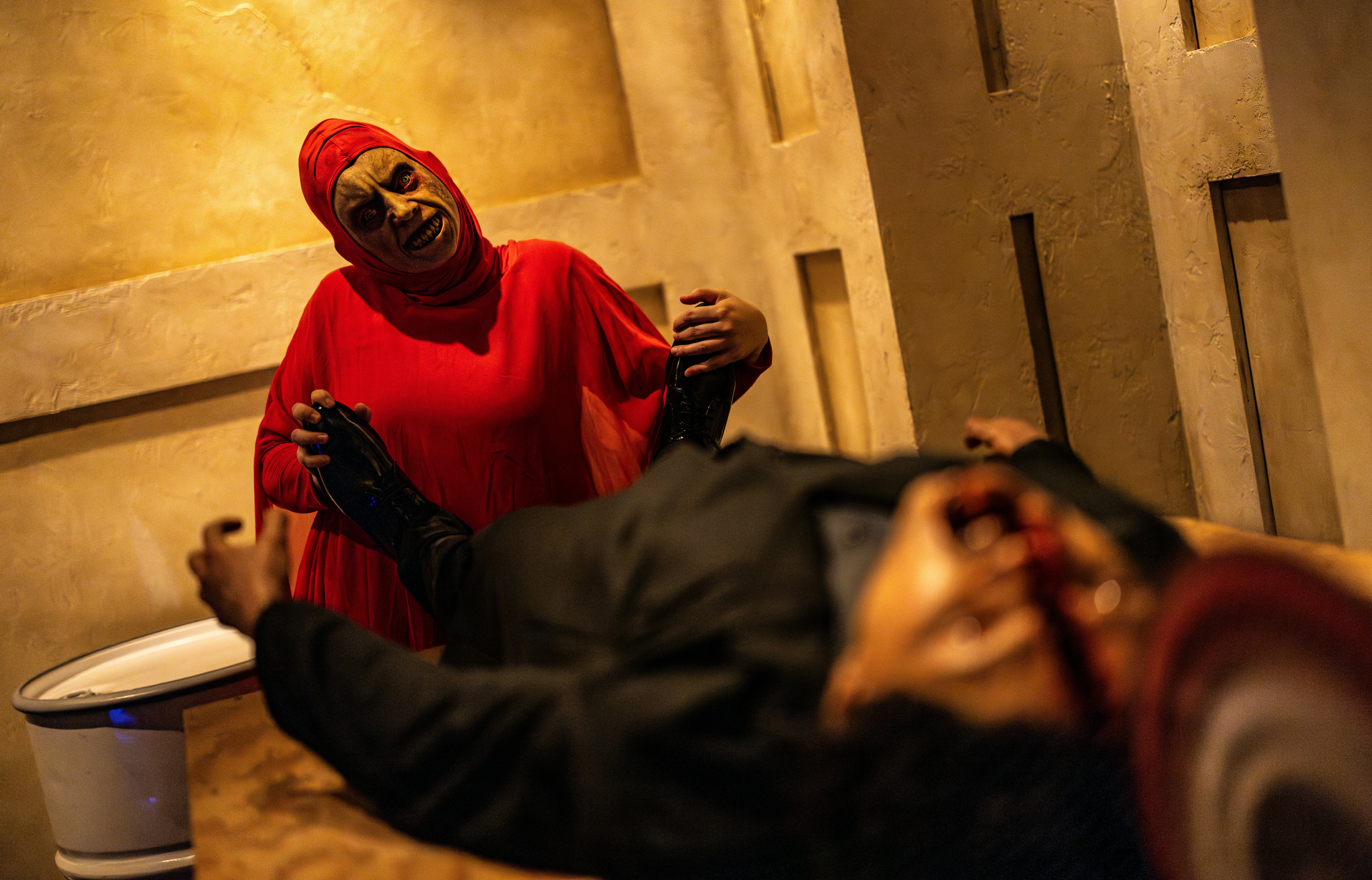 I Went To The Weeknd: Nightmare Trilogy Bar At Universal's HHN