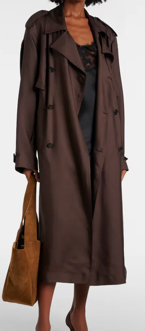 Taylor Swift & Gigi Hadid’s Matching Trench Coats Took Their Friendship ...
