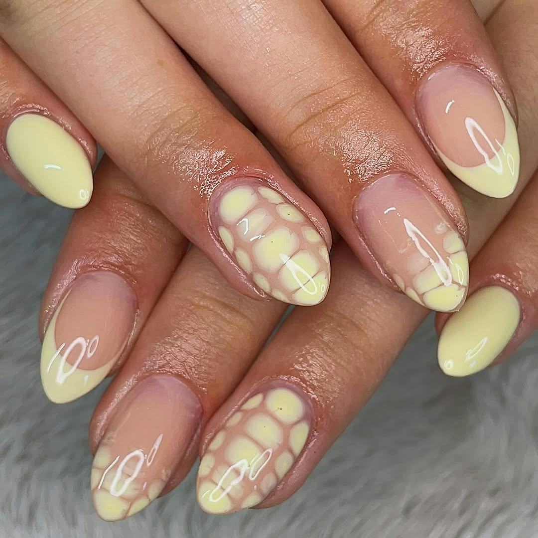 10 “Butter Yellow” Nail Art Ideas For Your Soft Girl Era
