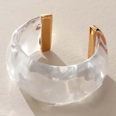 2025's Jewelry Trends Reinvent Faves From The '80s, '90s, & '00s