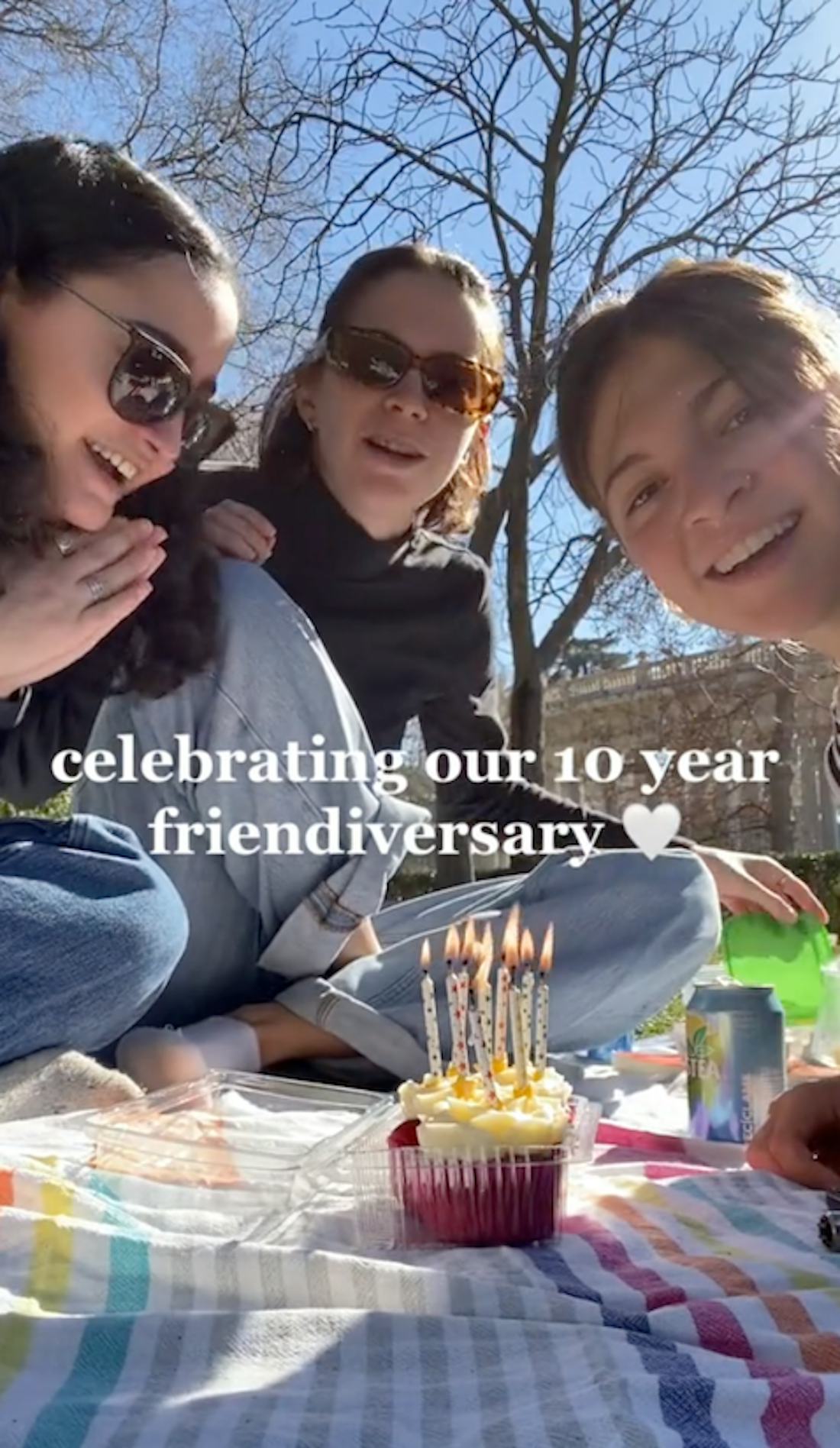 You Should Be Celebrating Your “Friendiversary,” Experts Say