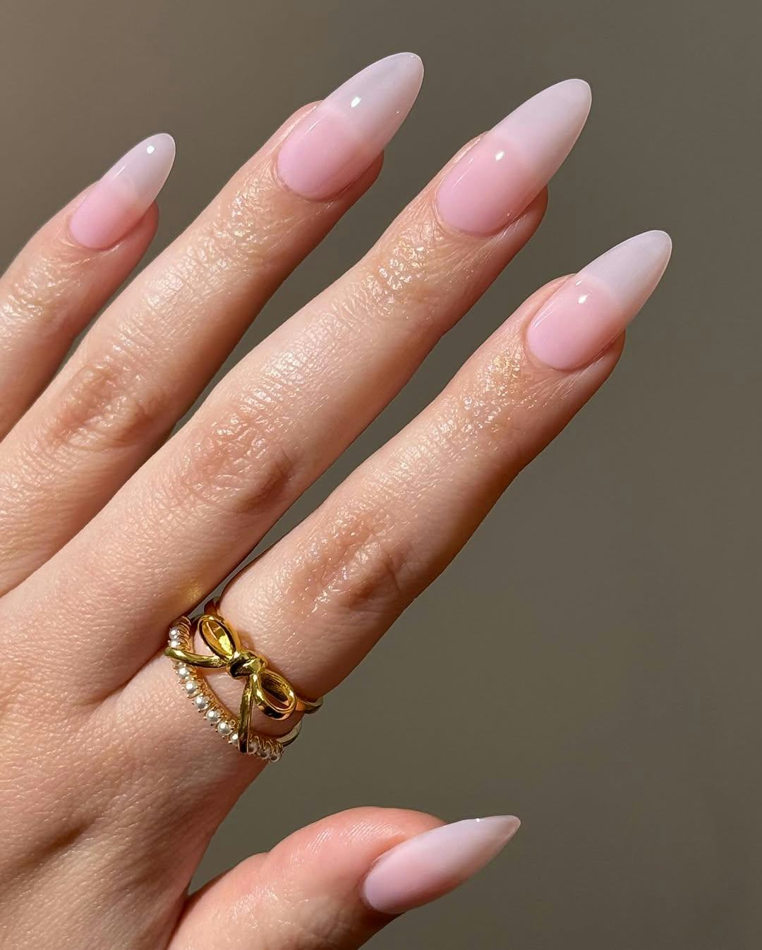 12 Mod Nail Designs That Are So ’60s-Chic