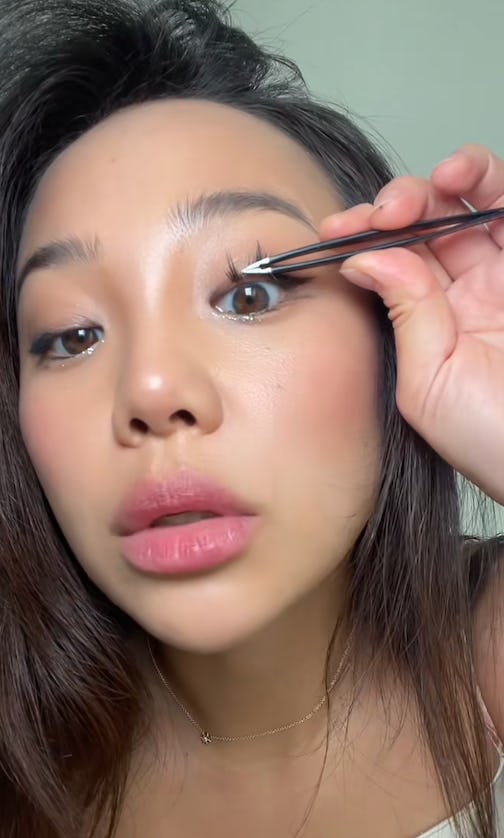 The "Spider Lashes" Makeup Trend Is Giving Goth Glam