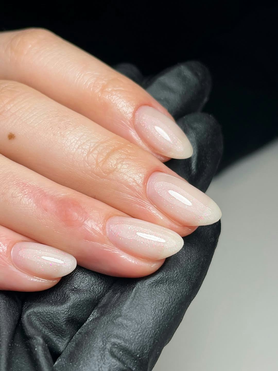 "Toasted Nails" Are Everywhere This Fall & They're So Chic