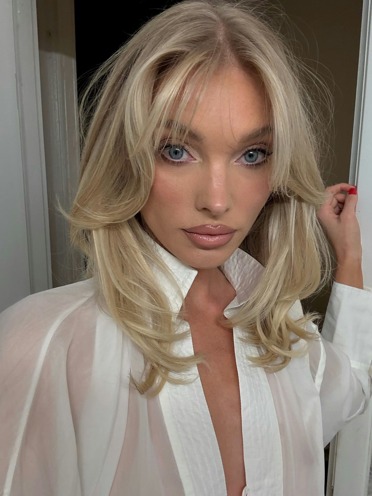 Elsa Hosk Made The No-Pants Trend Winter-Appropriate