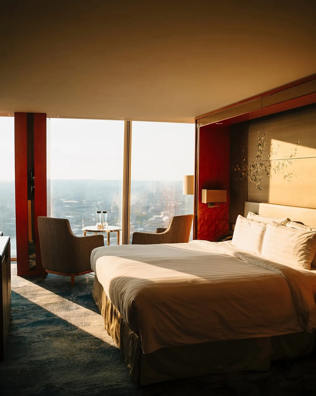 London's Shangri-La The Shard Hotel Makes For The Most Stylish UK Vacay