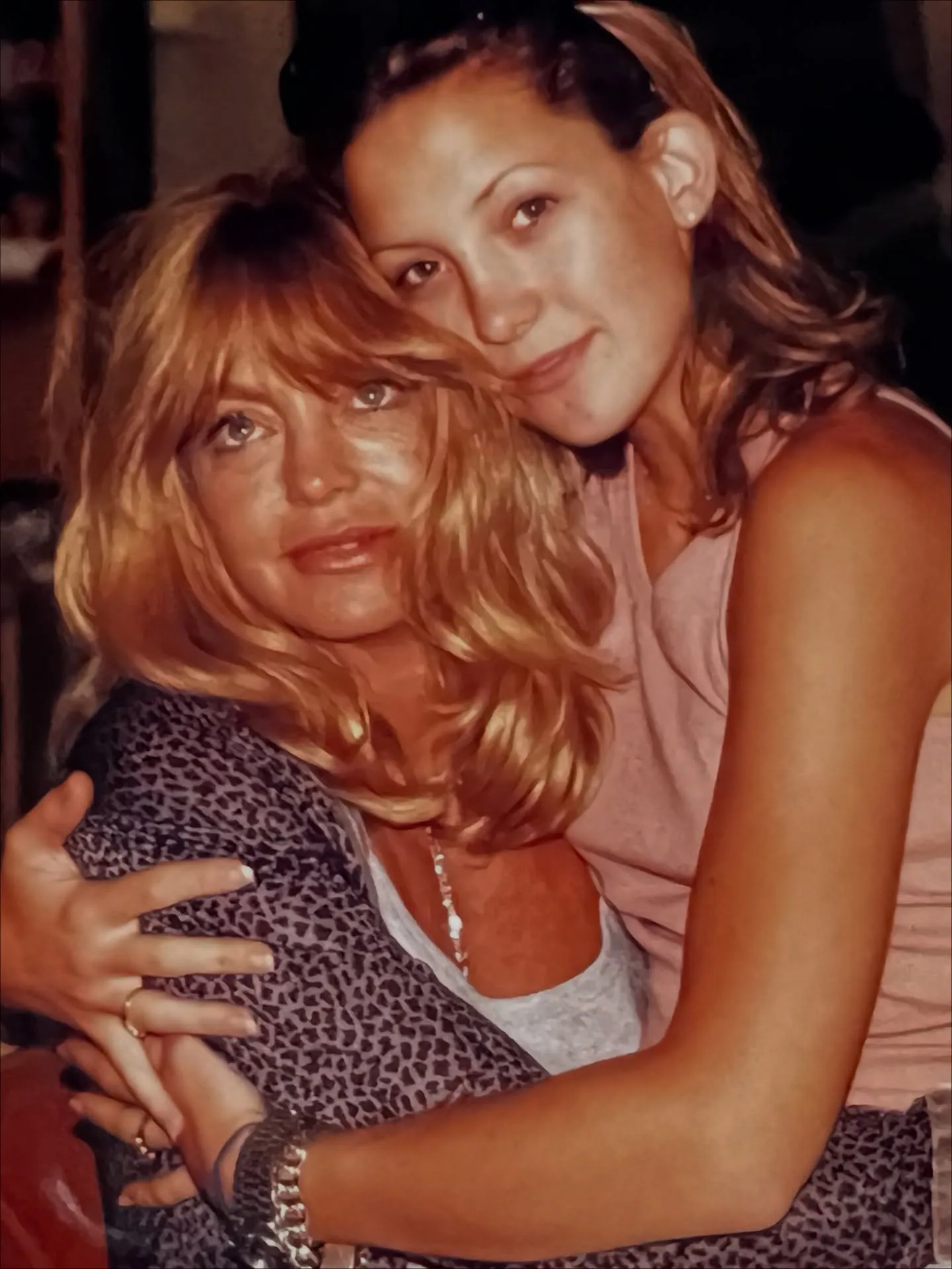 Kate Hudson's Feathery Bangs Made Her Look Just Like Goldie Hawn