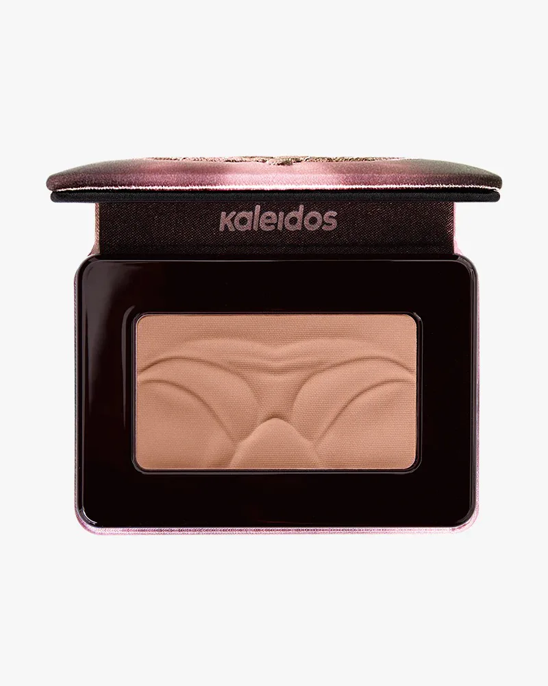 Beige Blush Is Winter's Most Unexpected Makeup Trend