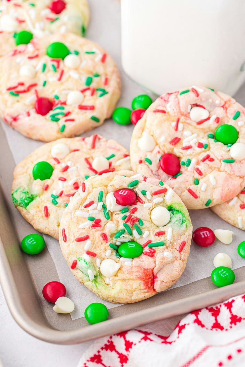 13 Easy, Cheap Christmas Baking Recipes Loaded With Holiday Magic