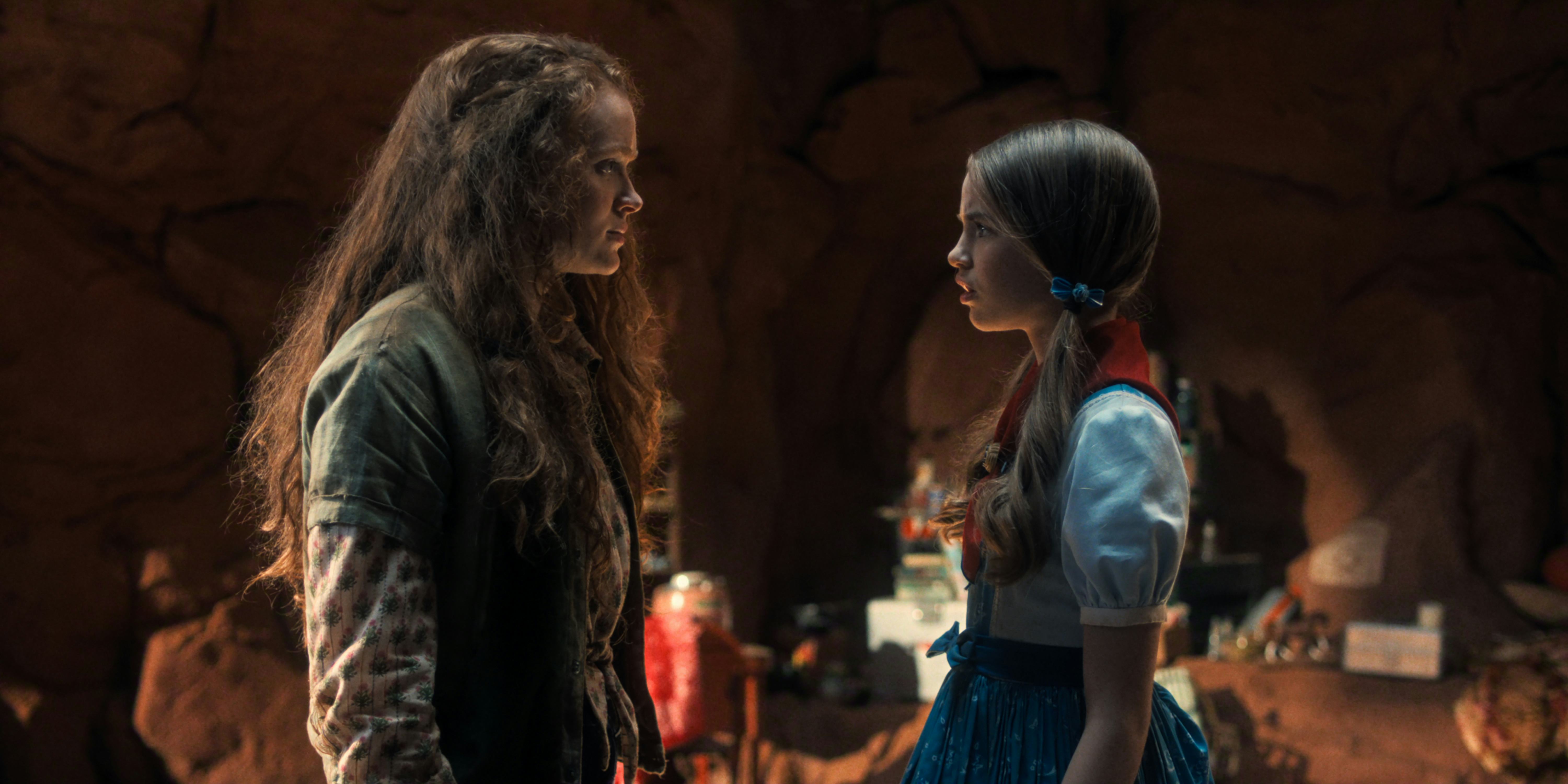 'Stranger Things' Costume Designer On The Max-Henry Easter Egg