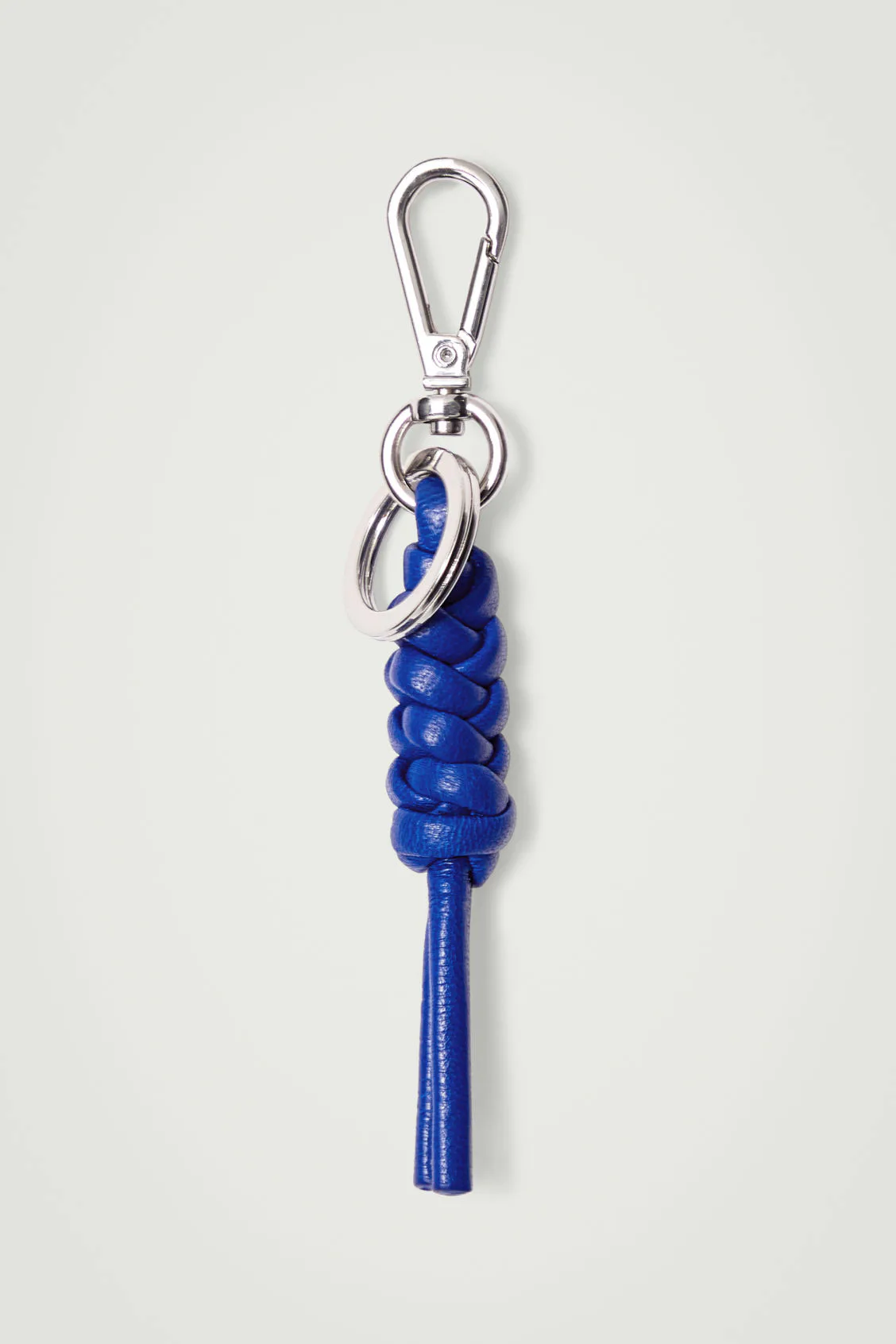 Fashion Is Tied Up in Knots: 12 Ways to Wear the Twisty Trend
