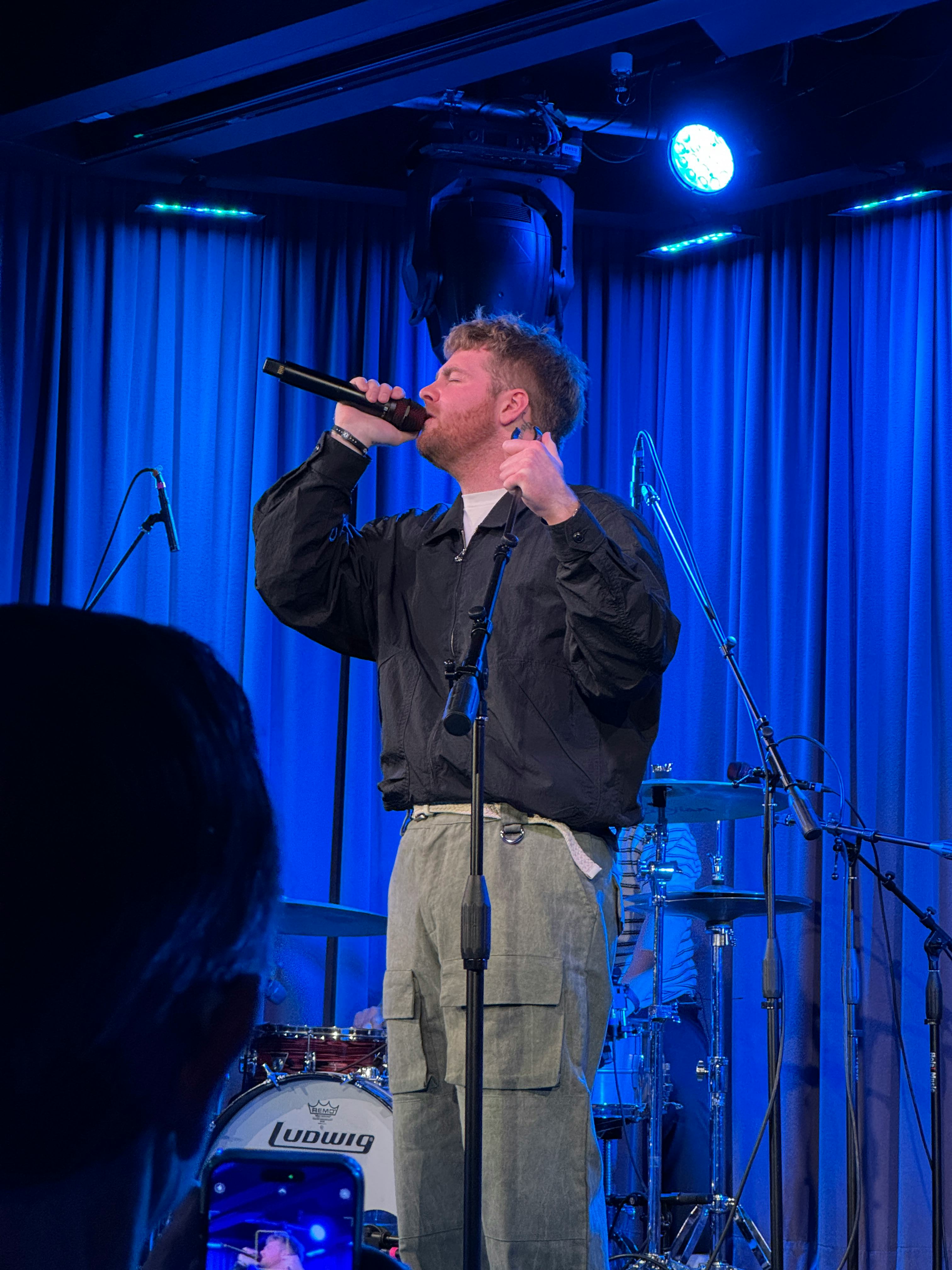 Alex Warren On Joe Jonas, Hype House, Benson Boone, & New Music