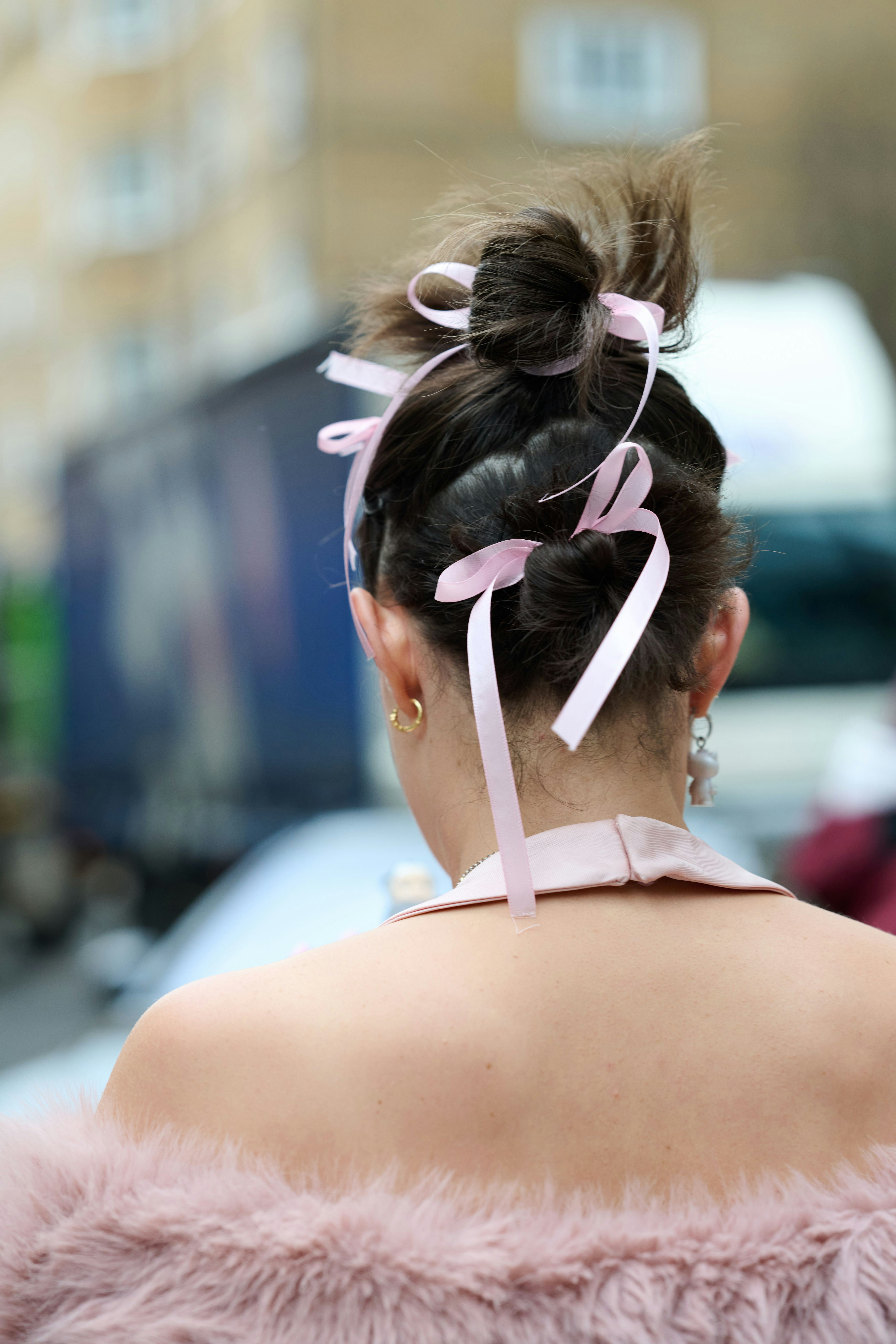 Hair Bows Are Still Popular Among London Fashion Week Fall/Winter 2025 ...