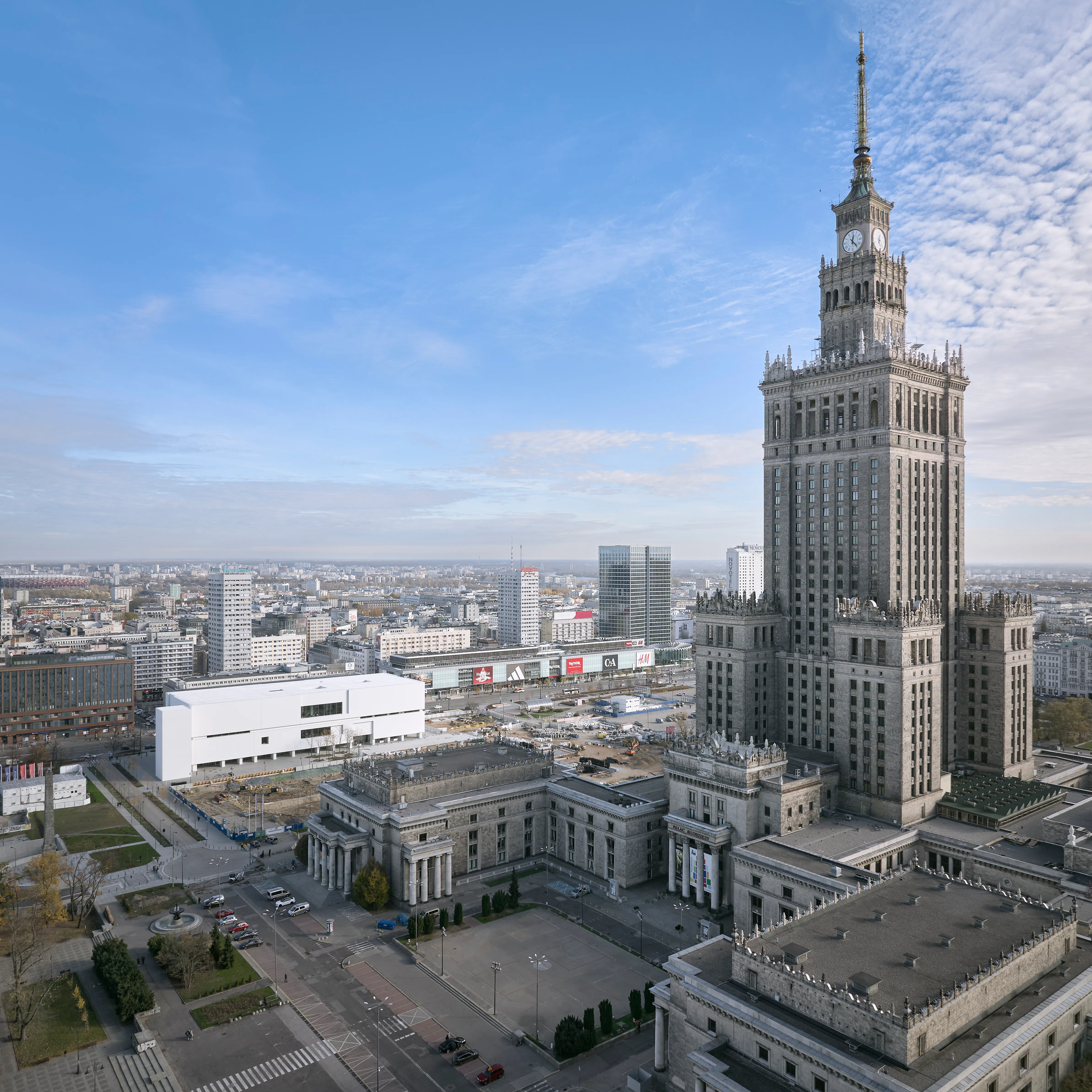 In Warsaw, a Major New Museum Opens at a Cultural Turning Point