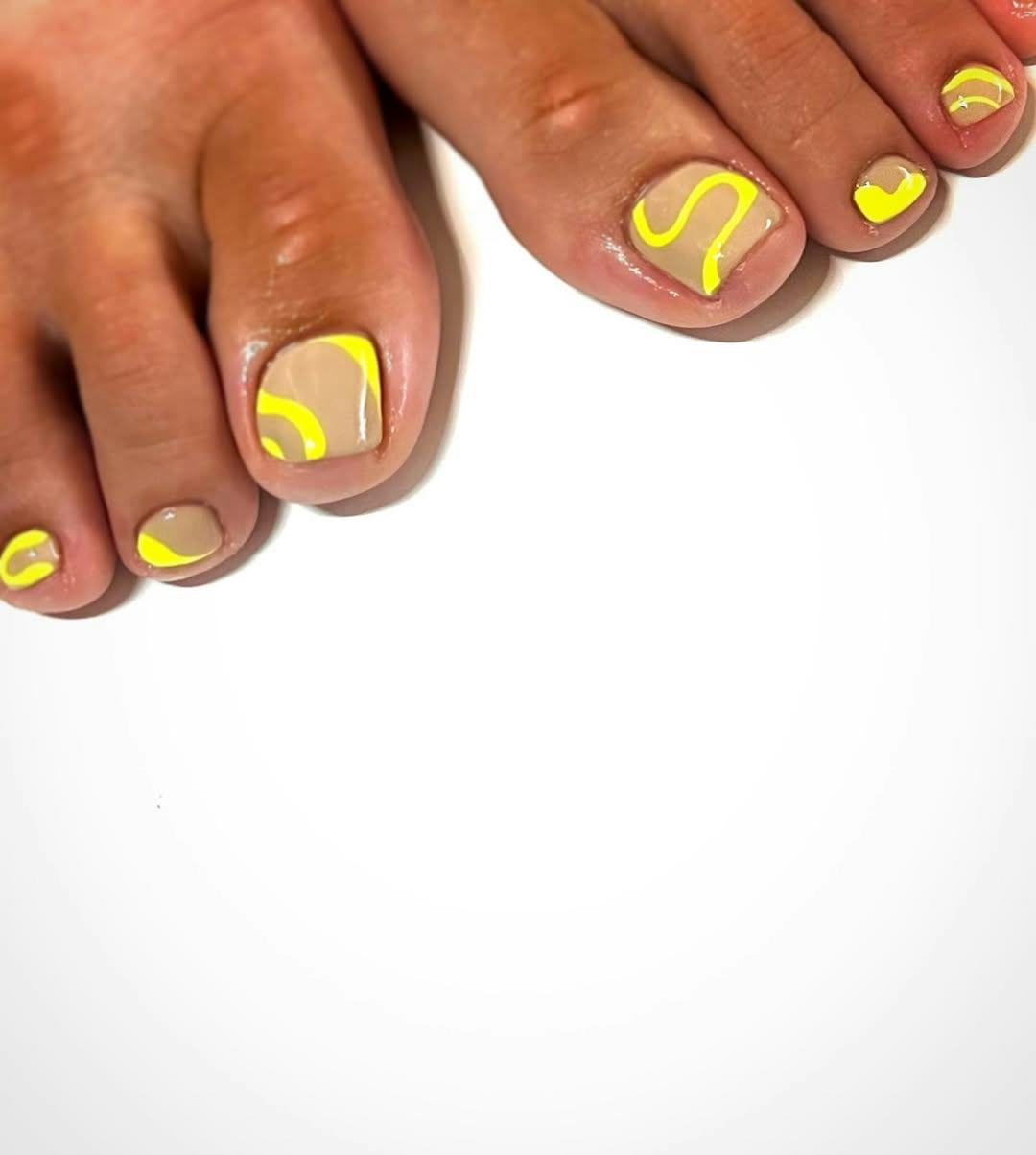 9 Spring 2025 Pedicure Trends To Bookmark