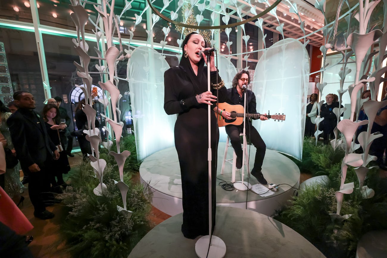 Michael Kors & Suki Waterhouse Reunite At Aman & More Party Photos