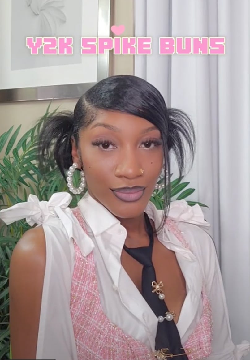 Spike Buns Are Back — How To Do The Messy '90s/2000s Updo