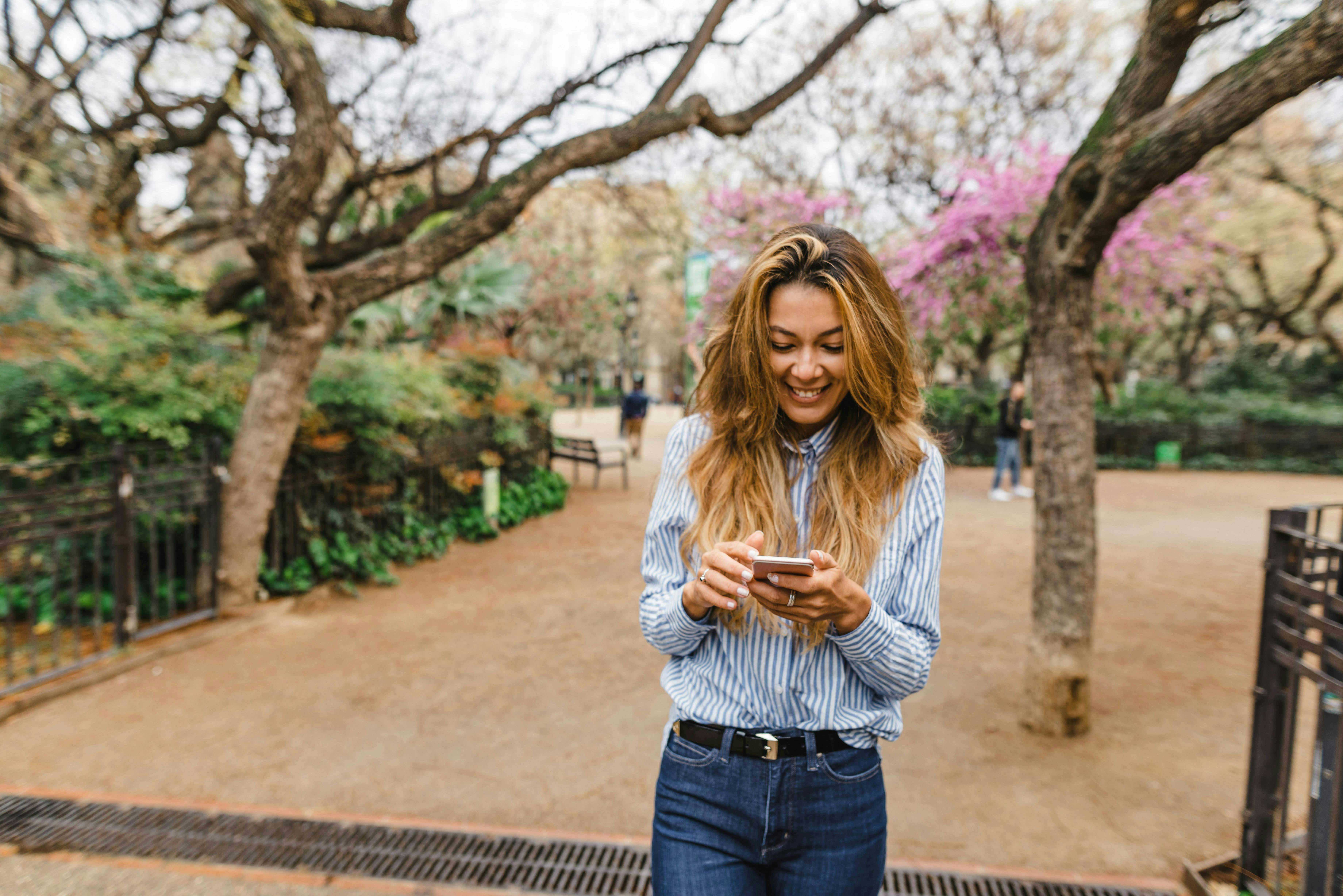 67 Good Opening Lines To Use On Dating Apps