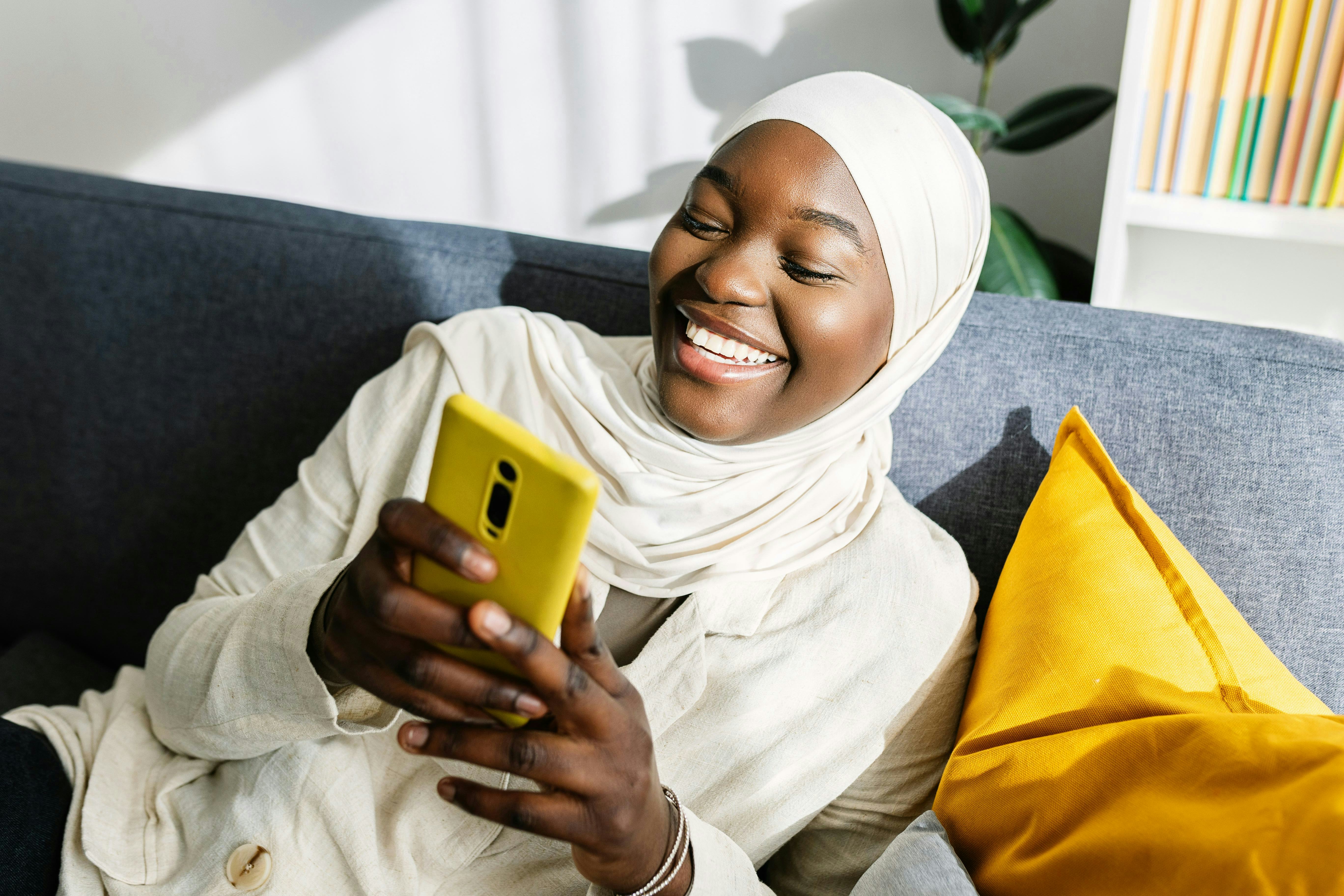 67 Good Opening Lines To Use On Dating Apps