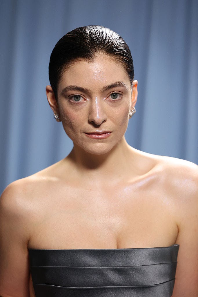 "Ghost Lashes" Are Trending & Deliver The Ultimate Soft-Girl Look