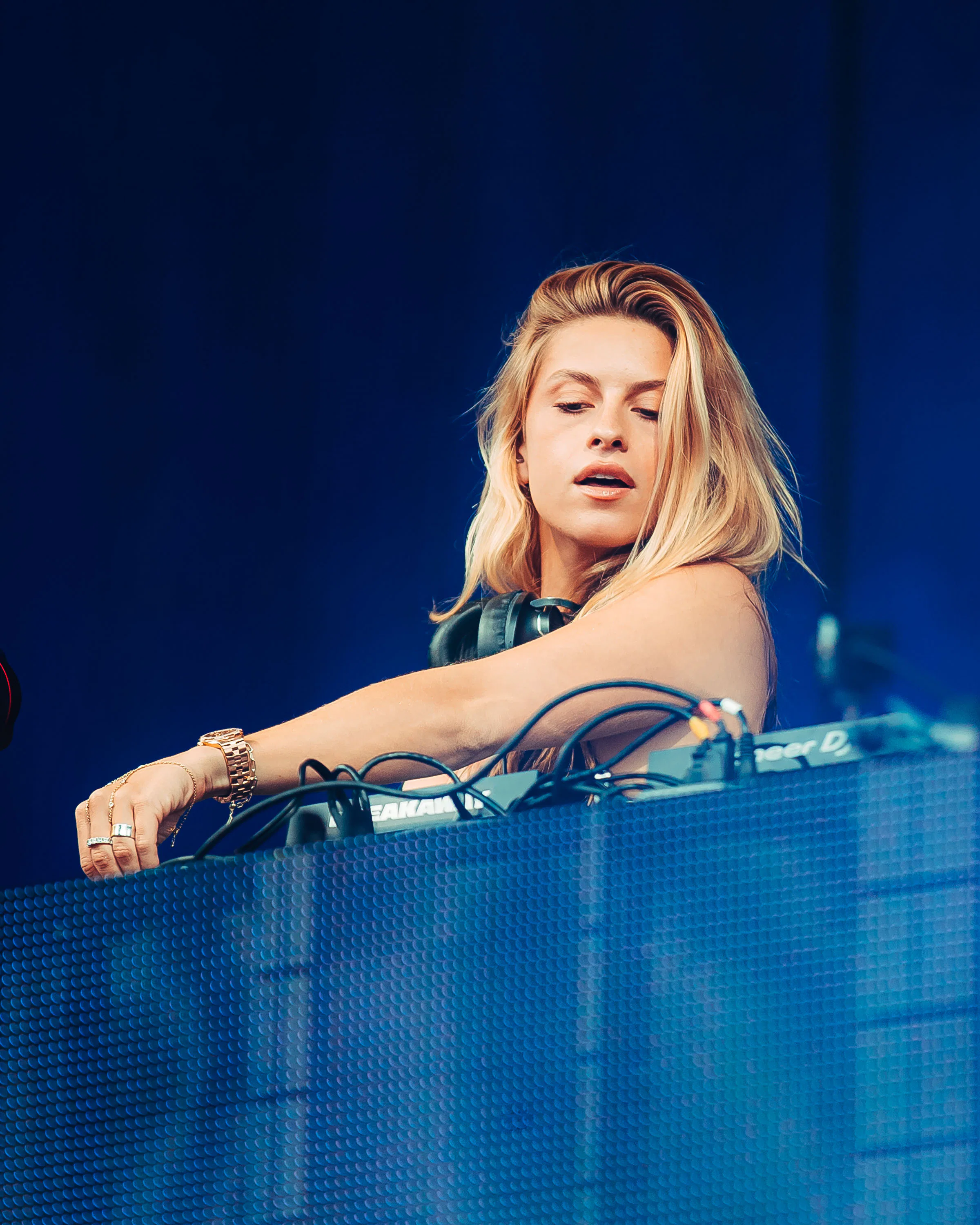 Xandra Pohl On DJing At Breakaway Fest, New Music, & Summer Plans