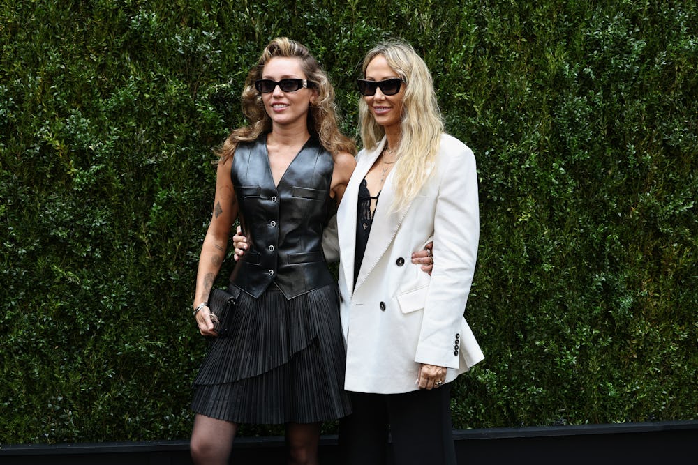 Miley Cyrus Spent Her Friday With Parker Posey & Chanel