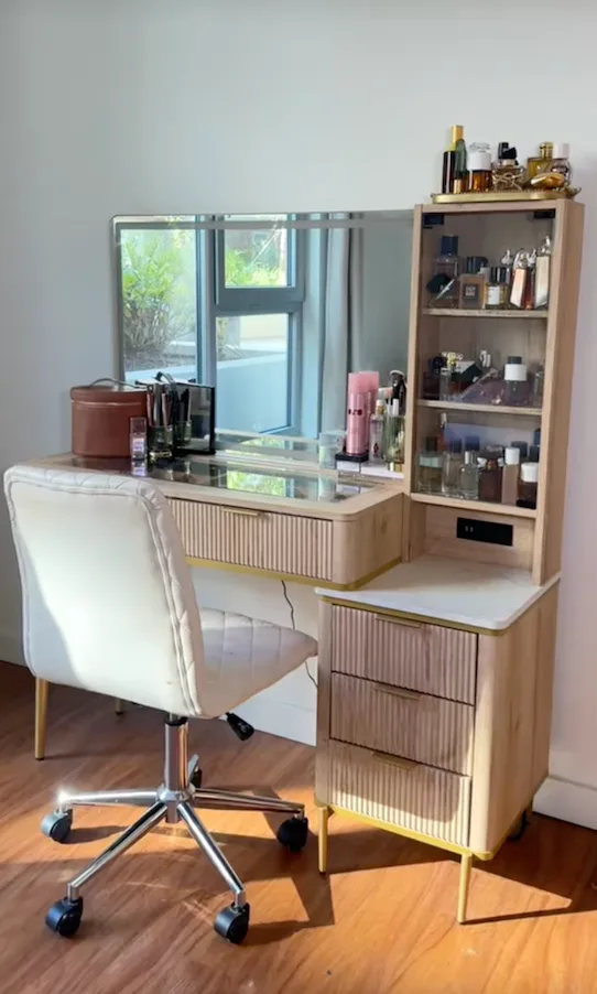 TikTok's "Vanity Time" Trend Will Make You Want A Glam Station
