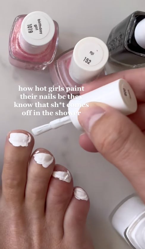 TikTok's "Shower Toe Polish Rule" Makes DIY Pedicures A Cinch