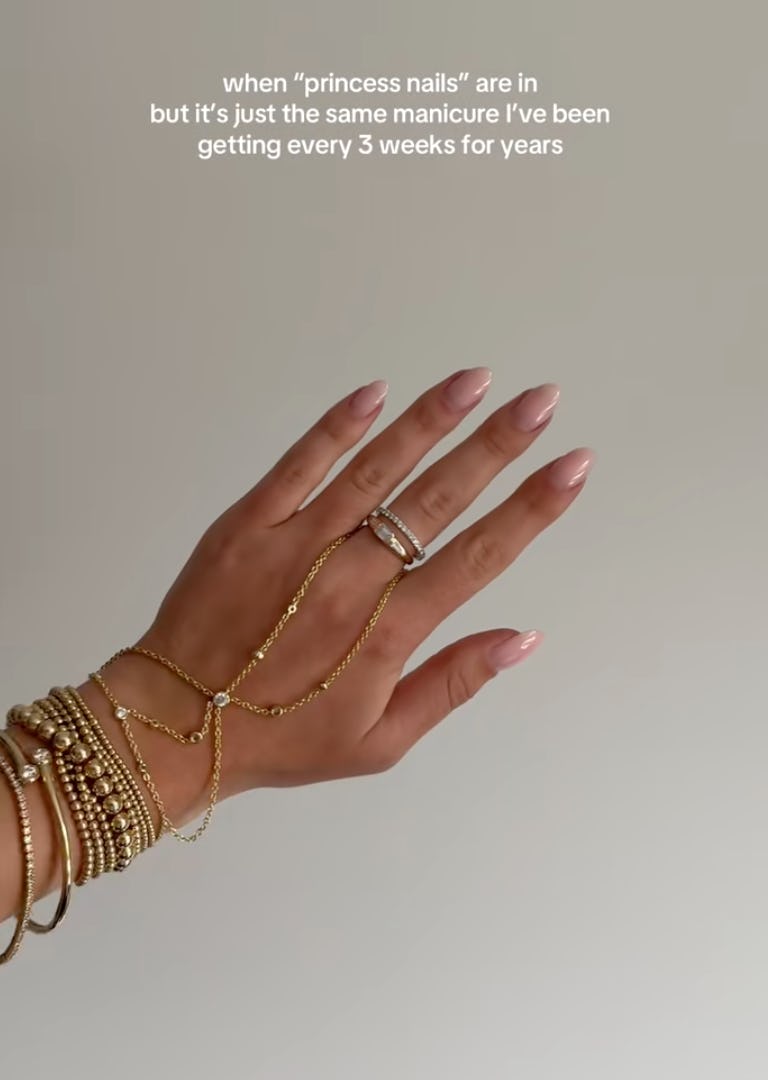 Lindsay Lohan's Pink Cat-Eye Nails Are So Princess-Coded