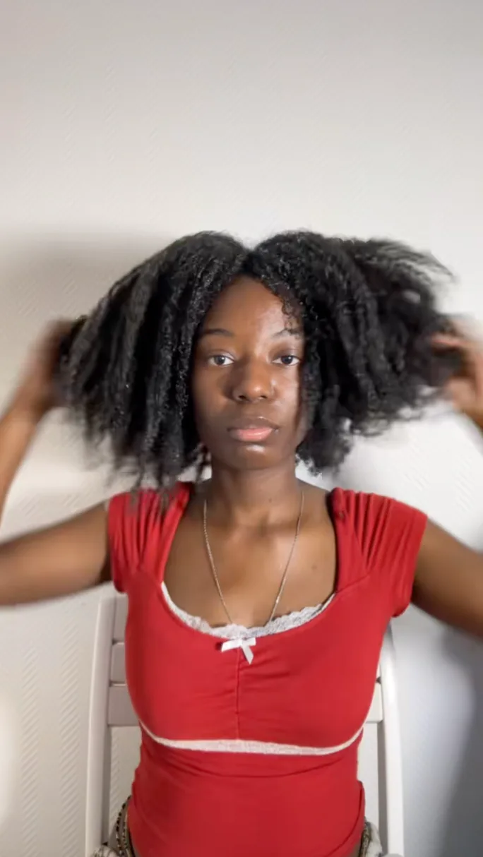 The "Cloud Curls" Hair Trend Embraces Frizz & Volume