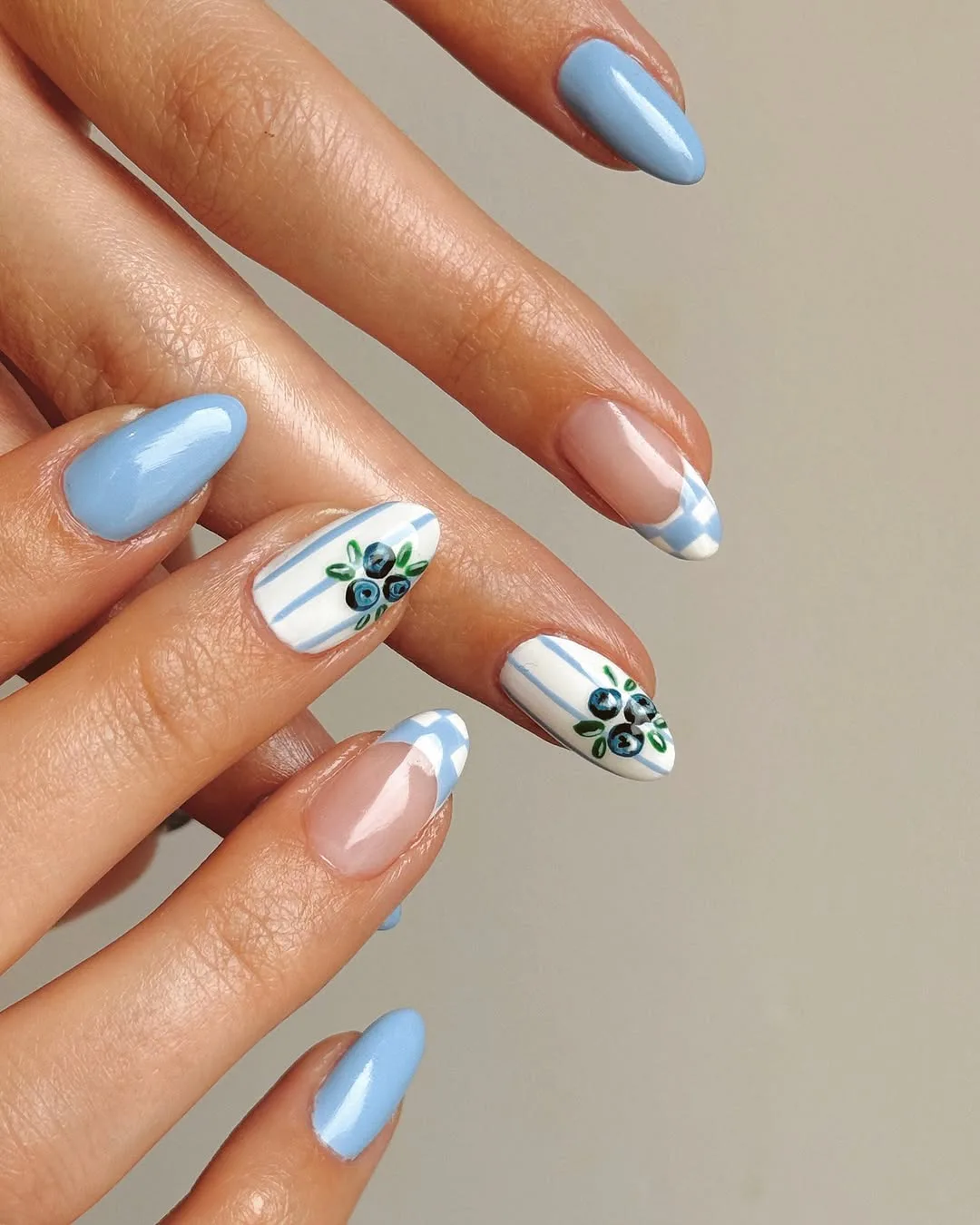 13 Picnic Nail Art Ideas That Are A Snack To Look At