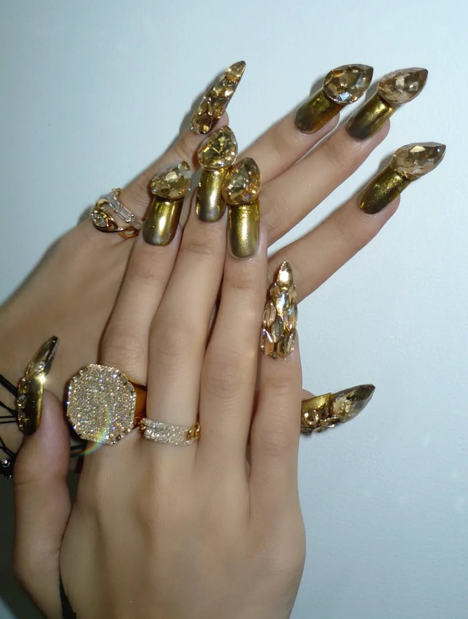 Lisa From BLACKPINK's Tour Manicures Are The Ultimate Style Accessory