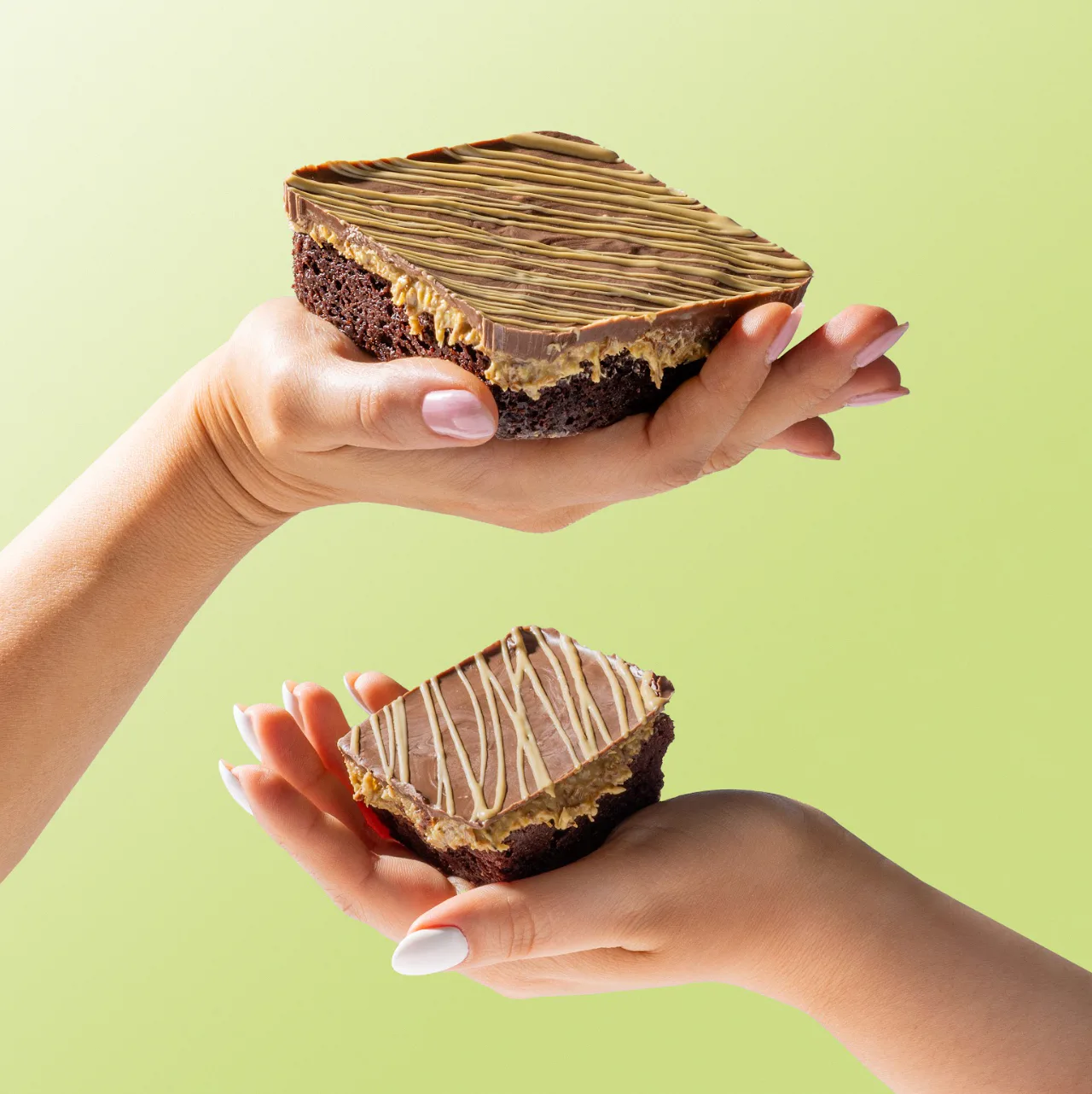 I Tried Crumbl's Dubai Chocolate Brownie & It's Worth The Wait